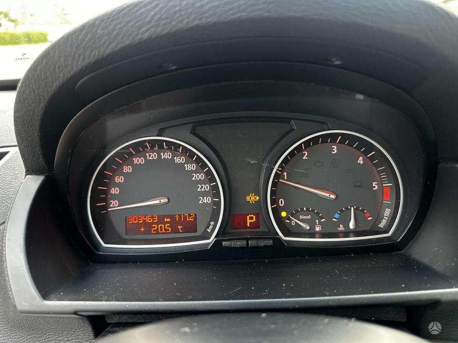 Grey BMW X3 2009 in Marijampole, with an engine capacity of 2.00 L and mileage of 303 thousand km for 4750 €, photo 16 on AUTOMOTO.COM.LV