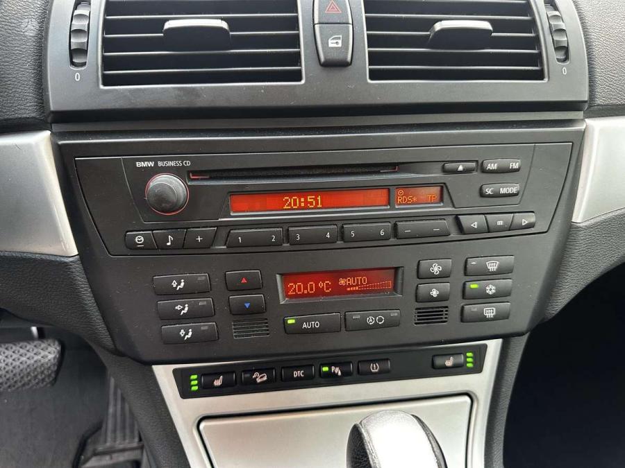 Grey BMW X3 2009 in Marijampole, with an engine capacity of 2.00 L and mileage of 303 thousand km for 4750 €, photo 17 on AUTOMOTO.COM.LV