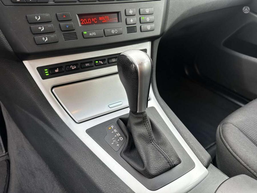 Grey BMW X3 2009 in Marijampole, with an engine capacity of 2.00 L and mileage of 303 thousand km for 4750 €, photo 18 on AUTOMOTO.COM.LV