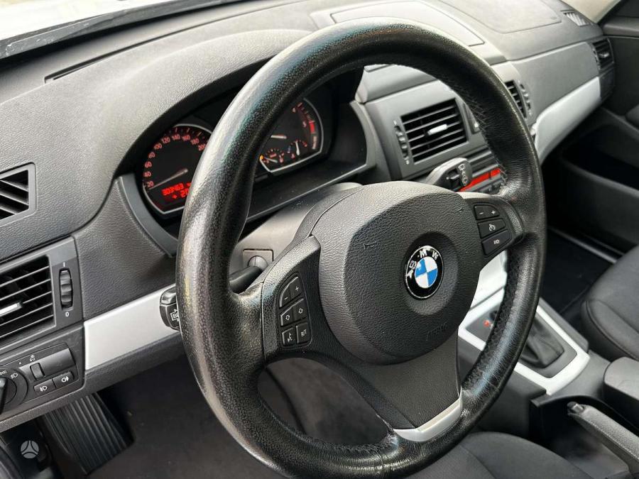 Grey BMW X3 2009 in Marijampole, with an engine capacity of 2.00 L and mileage of 303 thousand km for 4750 €, photo 19 on AUTOMOTO.COM.LV