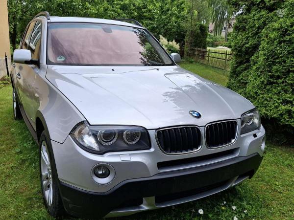 Pelēks BMW X3 2009 Kauņa, ar dzinēja tilpumu 2.00 L un nobraukumu 206 tūkst. km par 2500 €, foto 1 vietnē AUTOMOTO.COM.LV