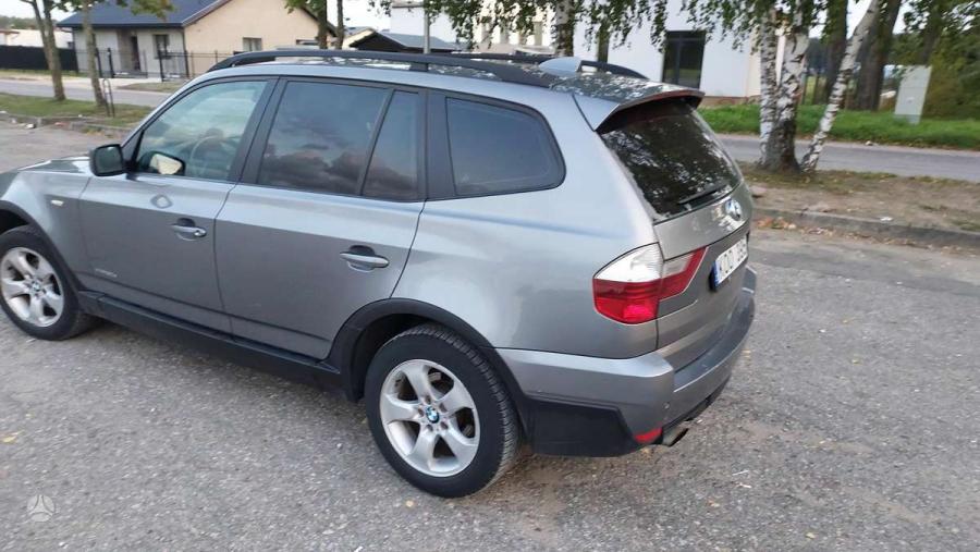 Pelēks BMW X3 2009 Mažeikiai, ar dzinēja tilpumu 2.00 L un nobraukumu 300 tūkst. km par 5200 €, foto 4 vietnē AUTOMOTO.COM.LV