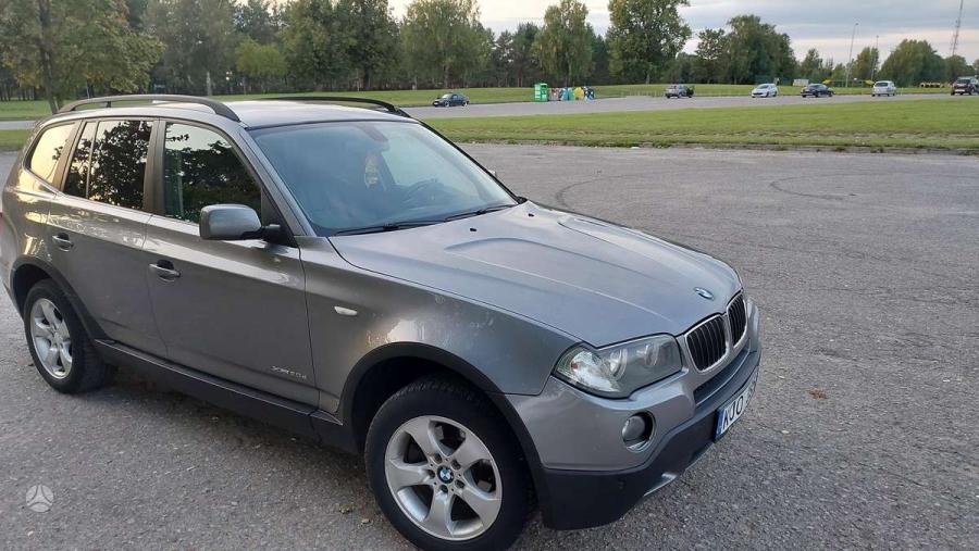 Pelēks BMW X3 2009 Mažeikiai, ar dzinēja tilpumu 2.00 L un nobraukumu 300 tūkst. km par 5200 €, foto 5 vietnē AUTOMOTO.COM.LV