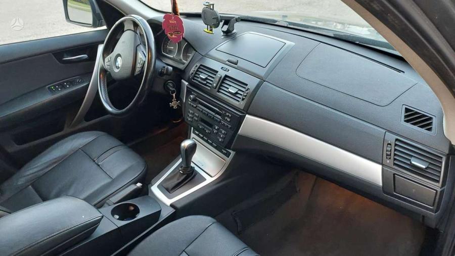 Pelēks BMW X3 2009 Mažeikiai, ar dzinēja tilpumu 2.00 L un nobraukumu 300 tūkst. km par 5200 €, foto 6 vietnē AUTOMOTO.COM.LV