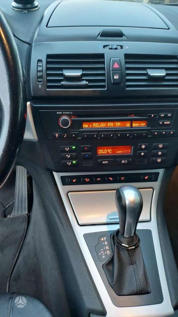 Grey BMW X3 2009 in Mazeikiai, with an engine capacity of 2.00 L and mileage of 300 thousand km for 5200 €, photo 8 on AUTOMOTO.COM.LV