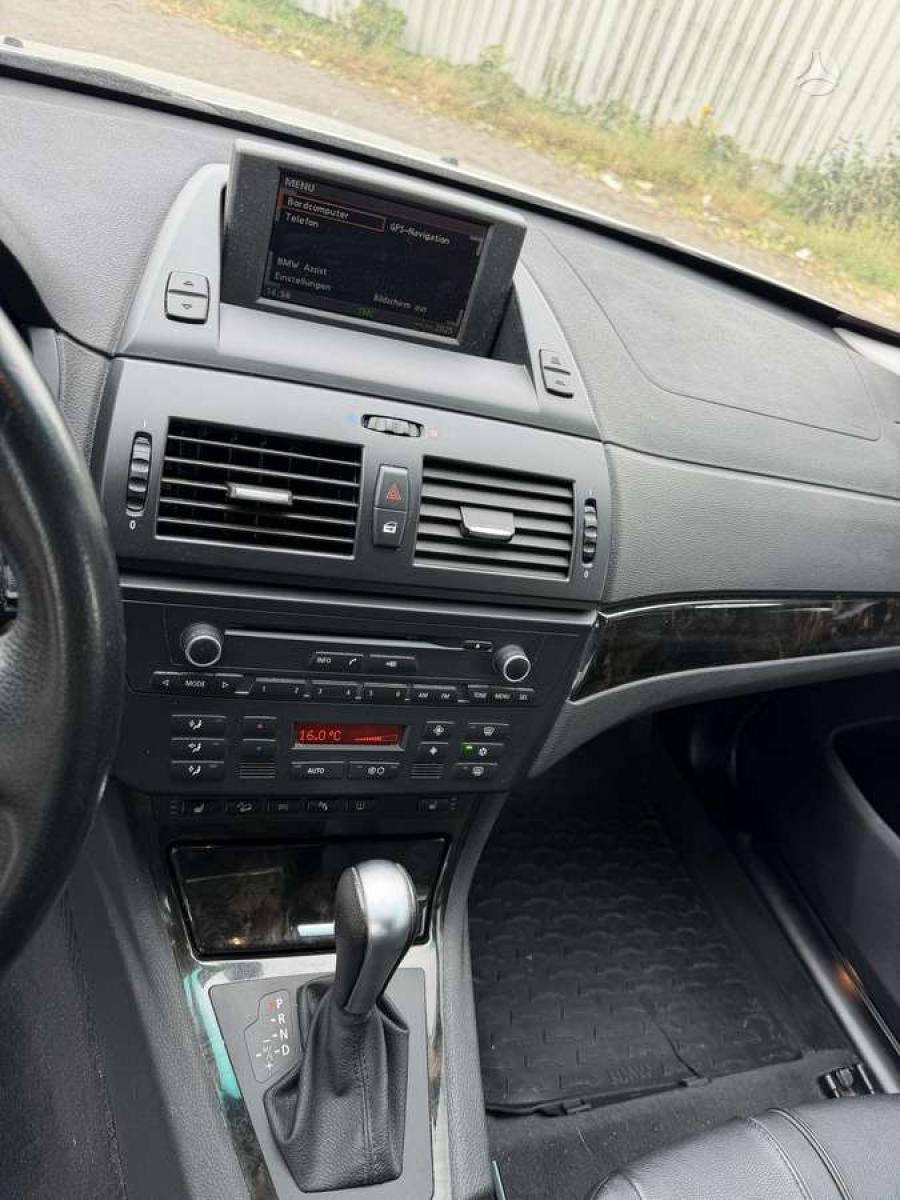 Grey BMW X3 2010 in Marijampole, with an engine capacity of 2.99 L and mileage of 444 thousand km for 3650 €, photo 12 on AUTOMOTO.COM.LV