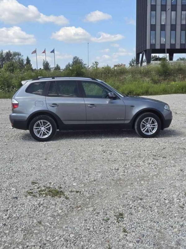 Pelēks BMW X3 2010 Viļņa, ar dzinēja tilpumu 2.00 L un nobraukumu 355 tūkst. km par 4500 €, foto 2 vietnē AUTOMOTO.COM.LV