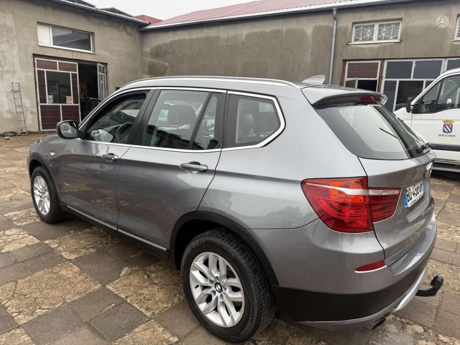 Grey BMW X3 2010 in Telschi, with an engine capacity of 2.00 L and mileage of 260 thousand km for 9250 €, photo 4 on AUTOMOTO.COM.LV