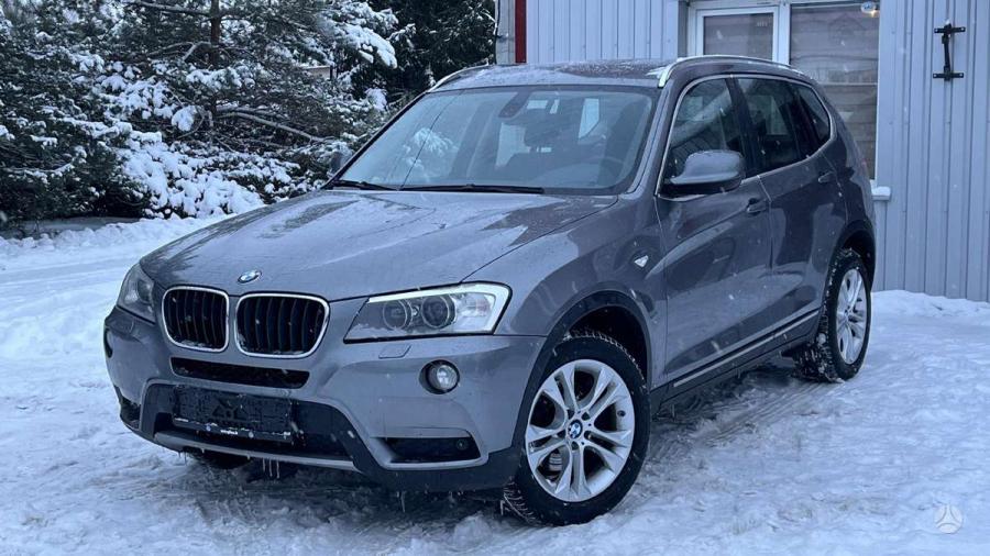 Grey BMW X3 2011 in Ukmerge, with an engine capacity of 2.00 L and mileage of 299 thousand km for 8900 €, photo 1 on AUTOMOTO.COM.LV