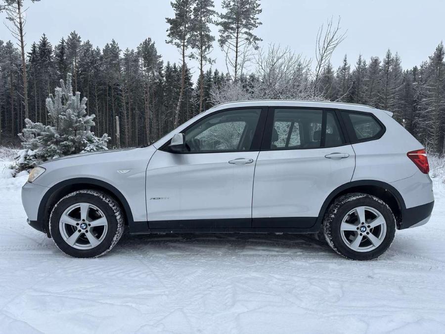 Grey BMW X3 2011 in Ukmerge, with an engine capacity of 2.00 L and mileage of 230 thousand km for 8350 €, photo 8 on AUTOMOTO.COM.LV