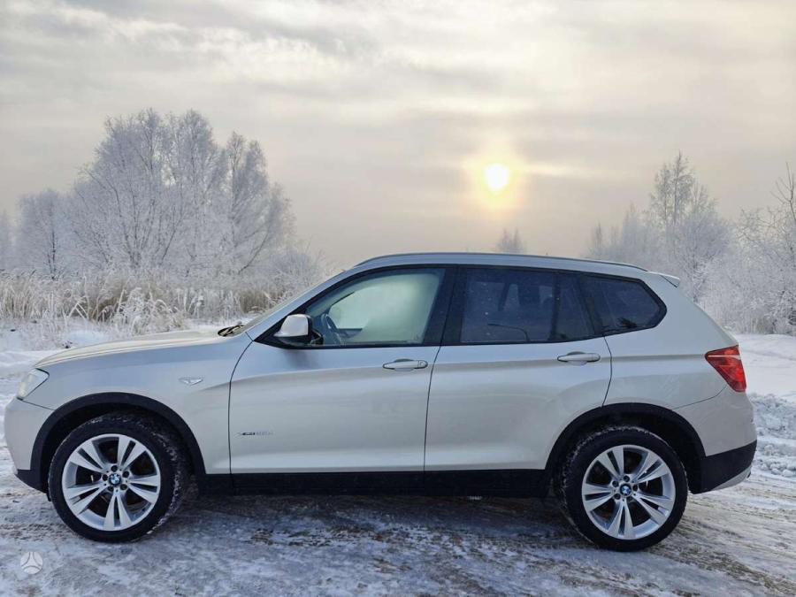 Grey BMW X3 2011 in Siauliai, with an engine capacity of 2.00 L and mileage of 211 thousand km for 8600 €, photo 8 on AUTOMOTO.COM.LV