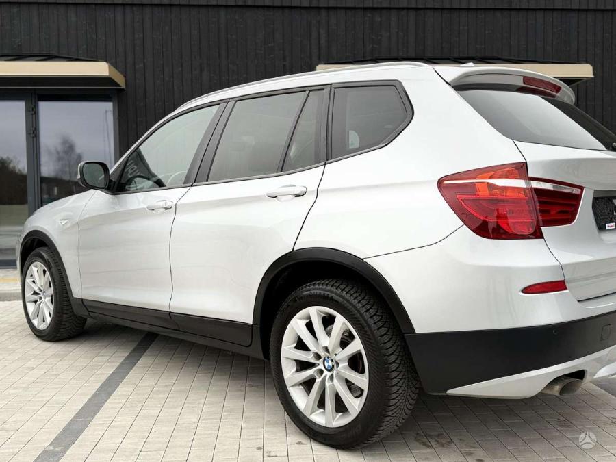 Pelēks BMW X3 2011 Šauļi, ar dzinēja tilpumu 2.00 L un nobraukumu 299 tūkst. km par 10650 €, foto 7 vietnē AUTOMOTO.COM.LV