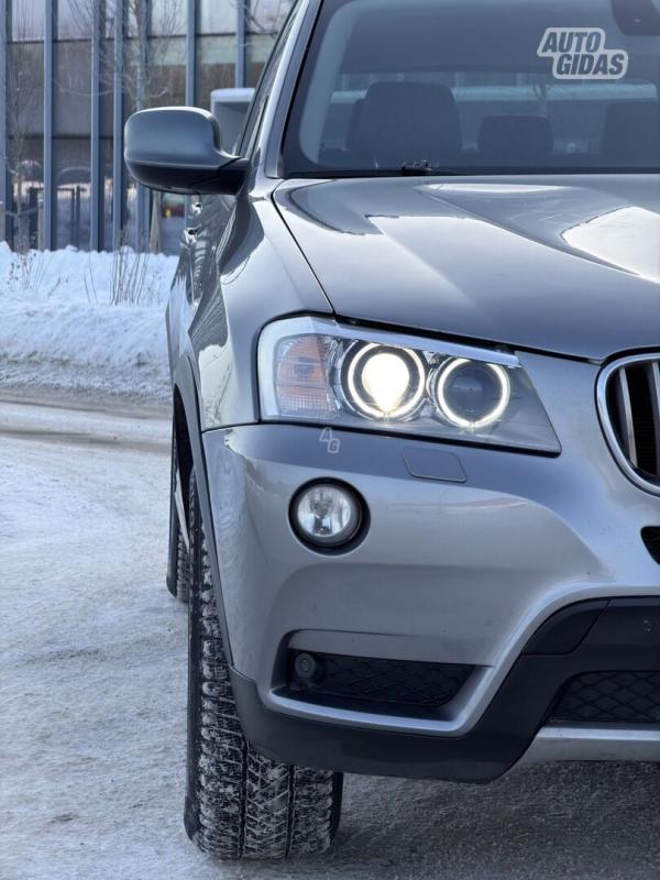 Grey BMW X3 2011 in Vilnius, with an engine capacity of 3.00 L and mileage of 350 thousand km for 6850 €, photo 4 on AUTOMOTO.COM.LV