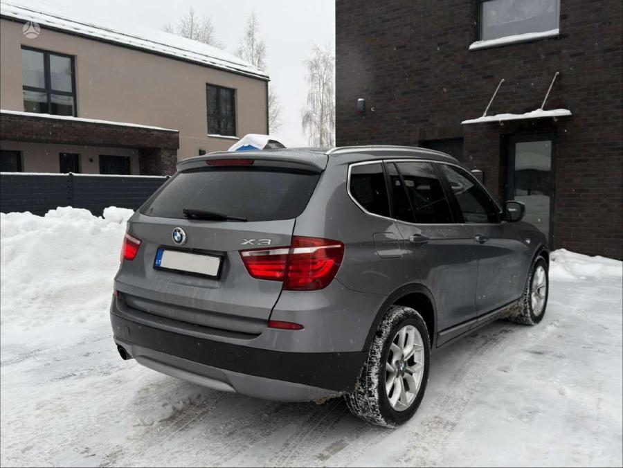 Grey BMW X3 2011 in Vilnius, with an engine capacity of 2.00 L and mileage of 217 thousand km for 10800 €, photo 3 on AUTOMOTO.COM.LV