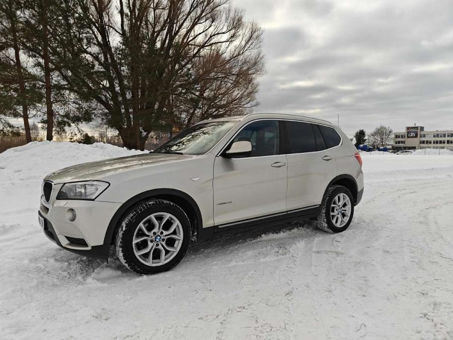 Grey BMW X3 2011 in Taurage, with an engine capacity of 2.00 L and mileage of 343 thousand km for 7700 €, photo 2 on AUTOMOTO.COM.LV