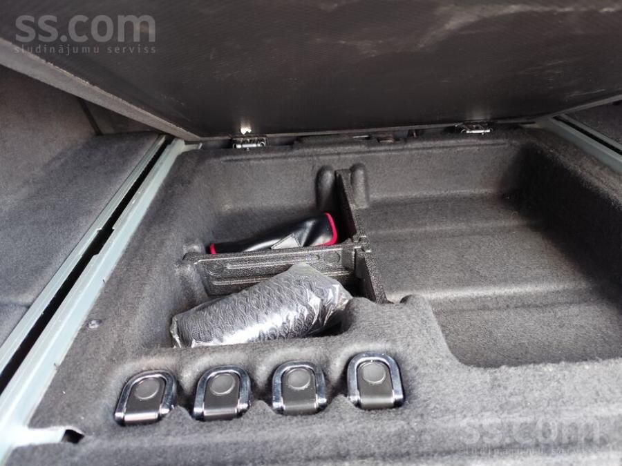 Grey BMW X3 2011 in Rezekne, with an engine capacity of 2.00 L and mileage of 280 thousand km for 7900 €, photo 19 on AUTOMOTO.COM.LV