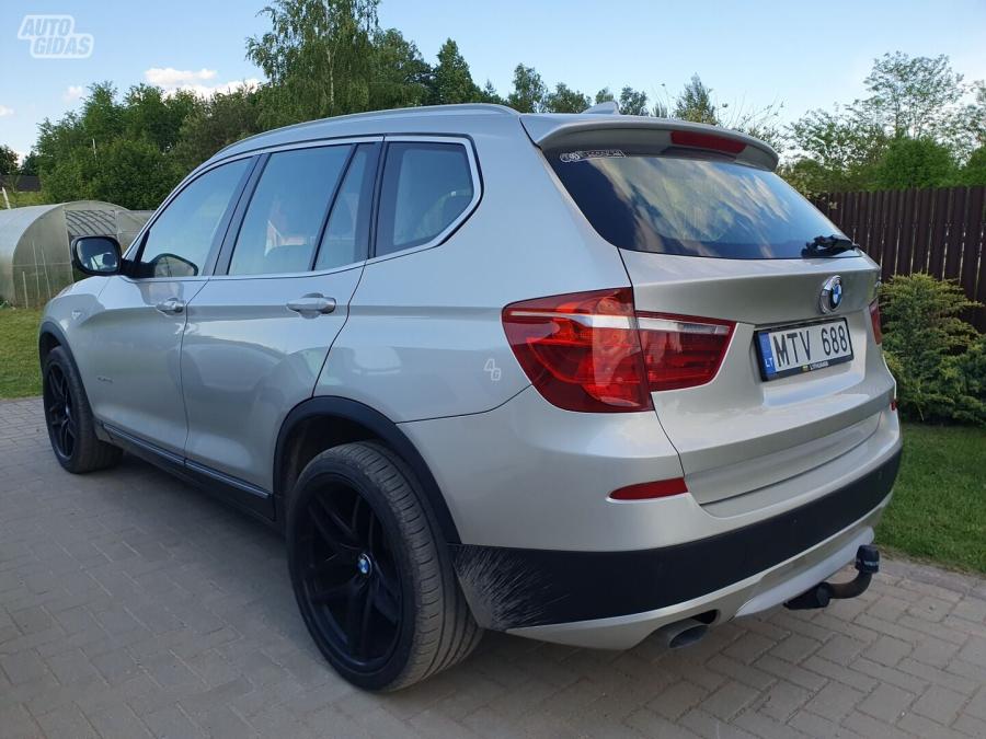 Grey BMW X3 2011 in Vilnius, with an engine capacity of 2.00 L and mileage of 270 thousand km for 8300 €, photo 5 on AUTOMOTO.COM.LV