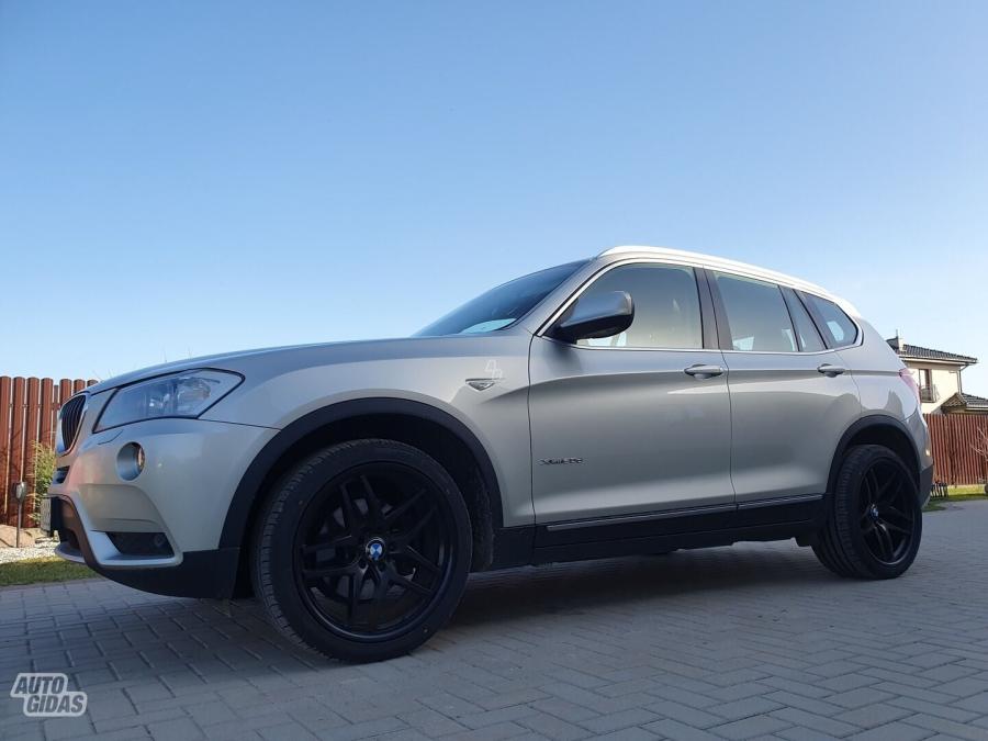 Grey BMW X3 2011 in Vilnius, with an engine capacity of 2.00 L and mileage of 270 thousand km for 8300 €, photo 9 on AUTOMOTO.COM.LV