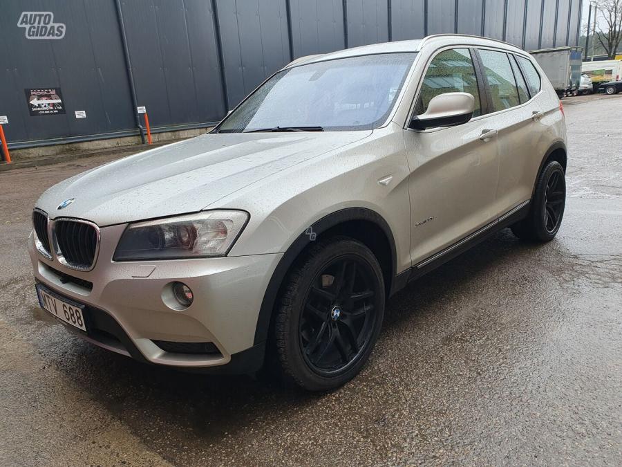 Grey BMW X3 2011 in Vilnius, with an engine capacity of 2.00 L and mileage of 270 thousand km for 8300 €, photo 12 on AUTOMOTO.COM.LV