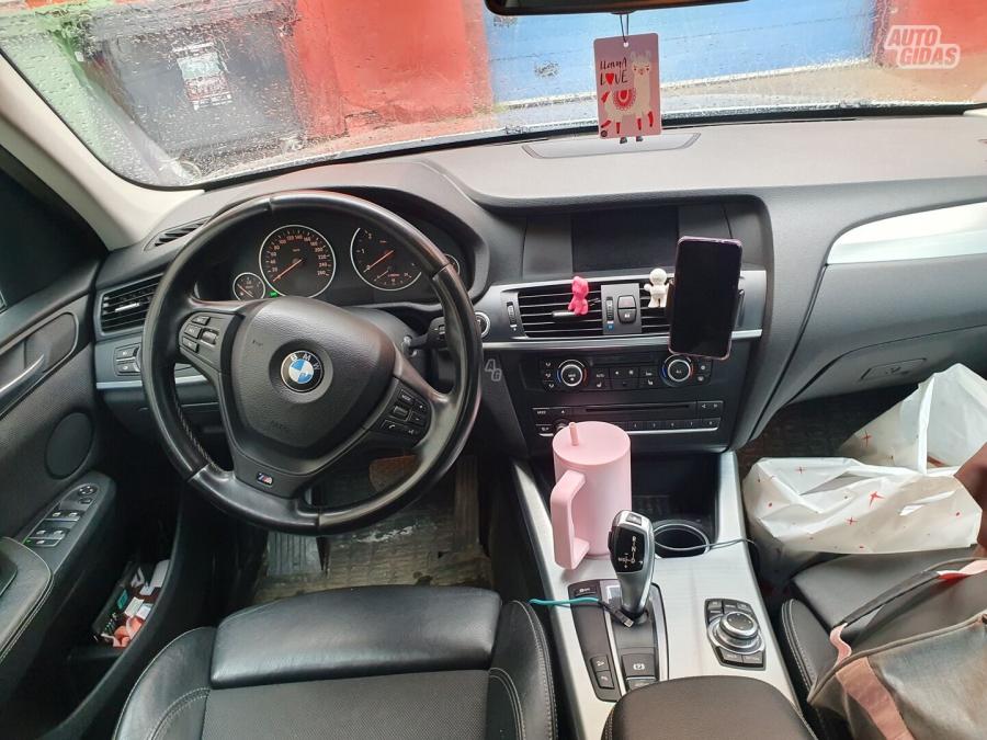Grey BMW X3 2011 in Vilnius, with an engine capacity of 2.00 L and mileage of 270 thousand km for 8300 €, photo 16 on AUTOMOTO.COM.LV