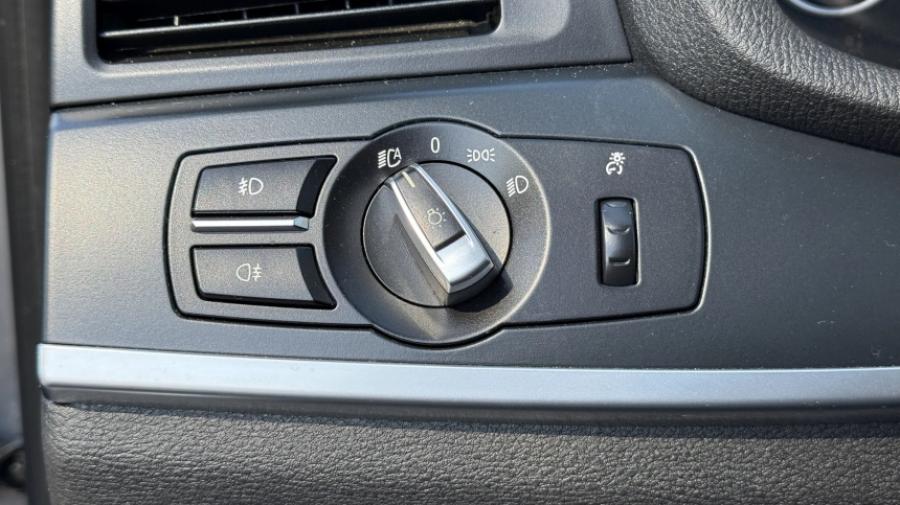 Grey BMW X3 2011 in Riga, with an engine capacity of 3.00 L and mileage of 260 thousand km for 10950 €, photo 22 on AUTOMOTO.COM.LV