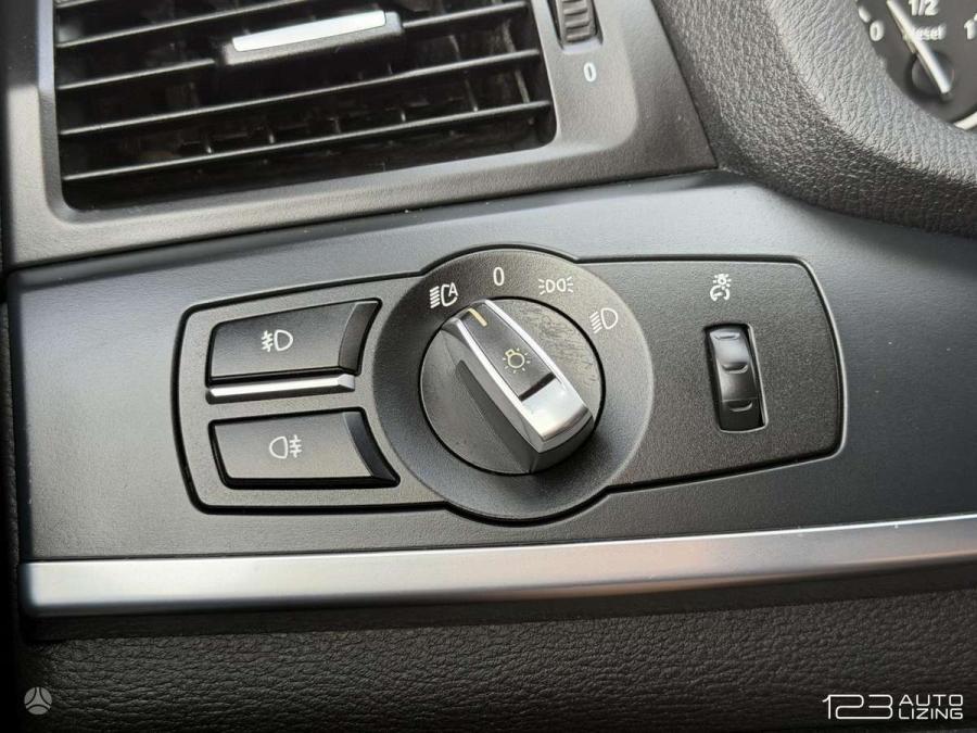 Grey BMW X3 2011 in Taurage, with an engine capacity of 2.00 L and mileage of 291 thousand km for 7900 €, photo 27 on AUTOMOTO.COM.LV