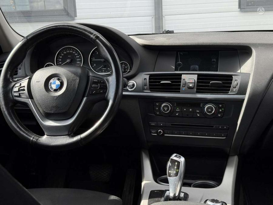 Grey BMW X3 2011 in Panevezys, with an engine capacity of 2.00 L and mileage of 330 thousand km for 6200 €, photo 9 on AUTOMOTO.COM.LV