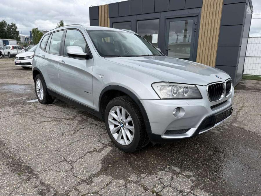 Pelēks BMW X3 2011 Panevēža, ar dzinēja tilpumu 2.00 L un nobraukumu 270 tūkst. km par 9500 €, foto 3 vietnē AUTOMOTO.COM.LV