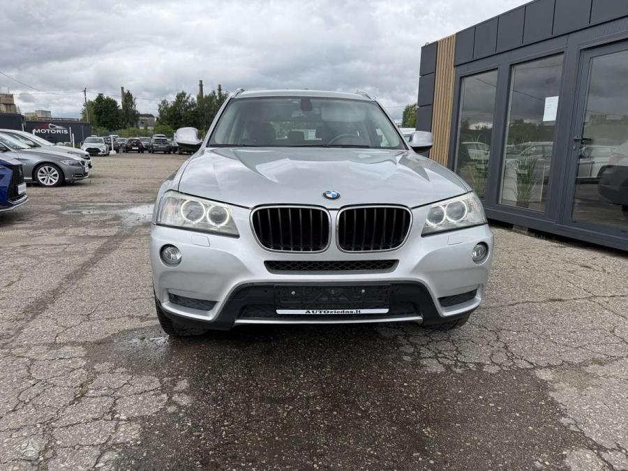 Pelēks BMW X3 2011 Panevēža, ar dzinēja tilpumu 2.00 L un nobraukumu 270 tūkst. km par 9500 €, foto 4 vietnē AUTOMOTO.COM.LV