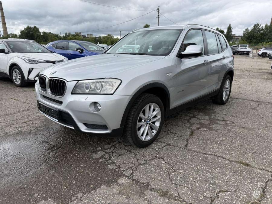 Pelēks BMW X3 2011 Panevēža, ar dzinēja tilpumu 2.00 L un nobraukumu 270 tūkst. km par 9500 €, foto 5 vietnē AUTOMOTO.COM.LV