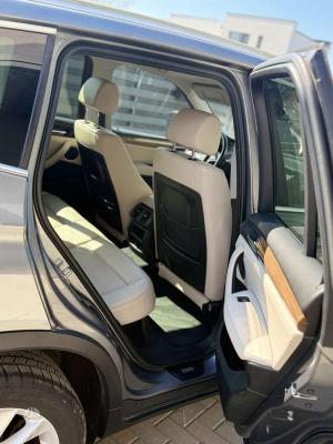 Grey BMW X3 2011 in Kaunas, with an engine capacity of 3.00 L and mileage of 320 thousand km for 6950 €, photo 6 on AUTOMOTO.COM.LV