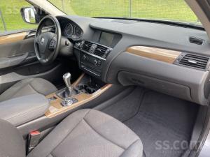 Grey BMW X3 2011 in Valmiera, with an engine capacity of 2.00 L and mileage of 219 thousand km for 7990 €, photo 5 on AUTOMOTO.COM.LV