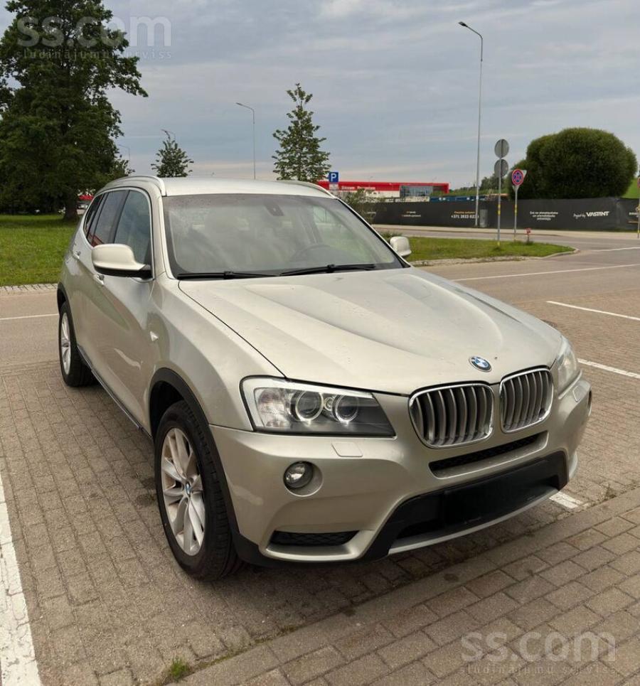 Grey BMW X3 2011 in Riga, with an engine capacity of 3.00 L and mileage of 236 thousand km for 9500 €, photo 1 on AUTOMOTO.COM.LV