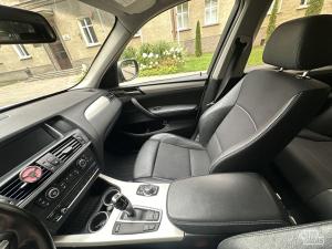 Grey BMW X3 2011 in Silute, with an engine capacity of 2.00 L and mileage of 250 thousand km for 10500 €, photo 6 on AUTOMOTO.COM.LV