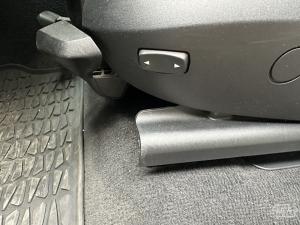 Grey BMW X3 2011 in Silute, with an engine capacity of 2.00 L and mileage of 250 thousand km for 10500 €, photo 14 on AUTOMOTO.COM.LV