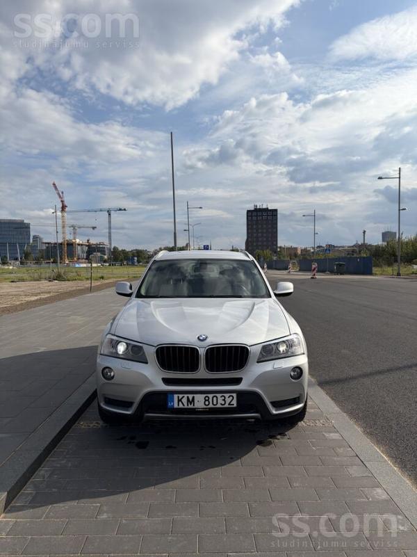 Pelēks BMW X3 2011 Rīga, ar dzinēja tilpumu 2.00 L un nobraukumu 293 tūkst. km par 7800 €, foto 3 vietnē AUTOMOTO.COM.LV