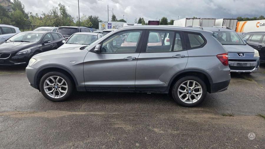 Pelēks BMW X3 2011 Šauļi, ar dzinēja tilpumu 2.00 L un nobraukumu 230 tūkst. km par 5300 €, foto 3 vietnē AUTOMOTO.COM.LV