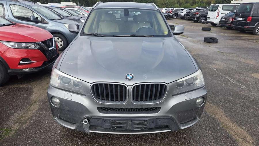 Pelēks BMW X3 2011 Šauļi, ar dzinēja tilpumu 2.00 L un nobraukumu 230 tūkst. km par 5300 €, foto 4 vietnē AUTOMOTO.COM.LV