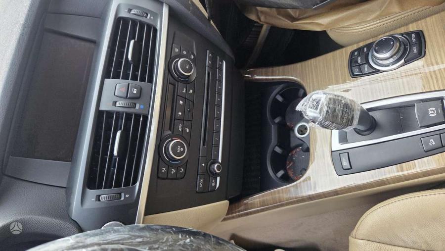 Pelēks BMW X3 2011 Šauļi, ar dzinēja tilpumu 2.00 L un nobraukumu 230 tūkst. km par 5300 €, foto 11 vietnē AUTOMOTO.COM.LV