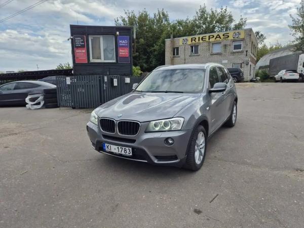 Grey BMW X3 2011 in Riga, with an engine capacity of 2.00 L and mileage of 292 thousand km for 9490 €, photo 1 on AUTOMOTO.COM.LV