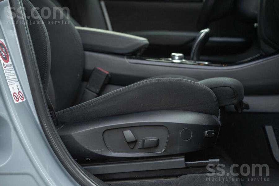 Grey BMW X3 2012 in Liepaja, with an engine capacity of 3.00 L and mileage of 250 thousand km for 15000 €, photo 24 on AUTOMOTO.COM.LV