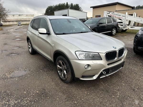Grey BMW X3 2012 in Utena, with an engine capacity of 2.00 L and mileage of 252 thousand km for 4700 €, photo 4 on AUTOMOTO.COM.LV