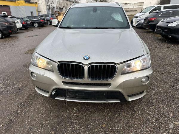 Grey BMW X3 2012 in Utena, with an engine capacity of 2.00 L and mileage of 252 thousand km for 4700 €, photo 5 on AUTOMOTO.COM.LV