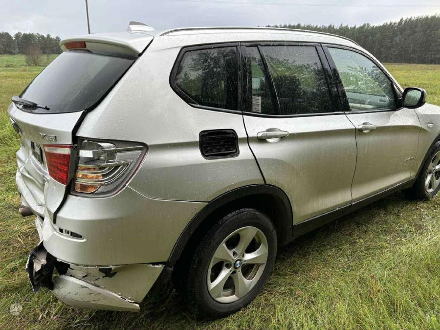 Grey BMW X3 2012 in Utena, with an engine capacity of 3.00 L and mileage of 246 thousand km for 4999 €, photo 5 on AUTOMOTO.COM.LV