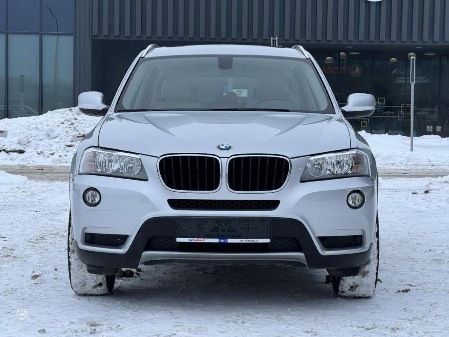 Grey BMW X3 2012 in Siauliai, with an engine capacity of 2.00 L and mileage of 219 thousand km for 8250 €, photo 5 on AUTOMOTO.COM.LV