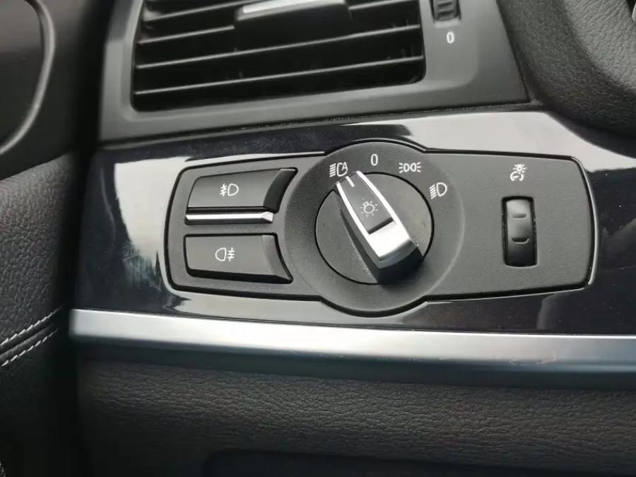 Pelēks BMW X3 2012 Kuldīga, ar dzinēja tilpumu 3.00 L un nobraukumu 308 tūkst. km par 12300 €, foto 16 vietnē AUTOMOTO.COM.LV