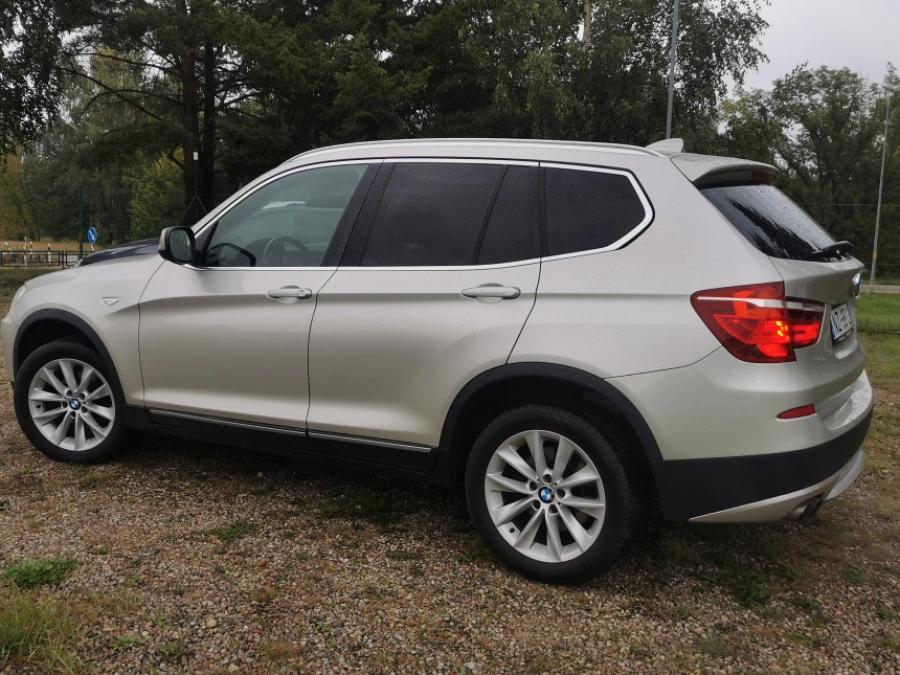 Grey BMW X3 2012 in Riga, with an engine capacity of 3.00 L and mileage of 308 thousand km for 12300 €, photo 5 on AUTOMOTO.COM.LV