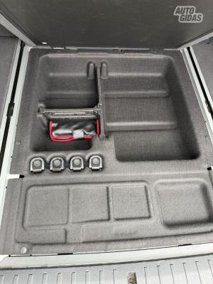 Grey BMW X3 2012 in Utena, with an engine capacity of 2.00 L and mileage of 249 thousand km for 11150 €, photo 19 on AUTOMOTO.COM.LV