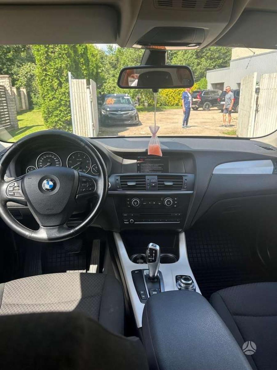 Grey BMW X3 2012 in Siauliai, with an engine capacity of 2.00 L and mileage of 290 thousand km for 8300 €, photo 9 on AUTOMOTO.COM.LV
