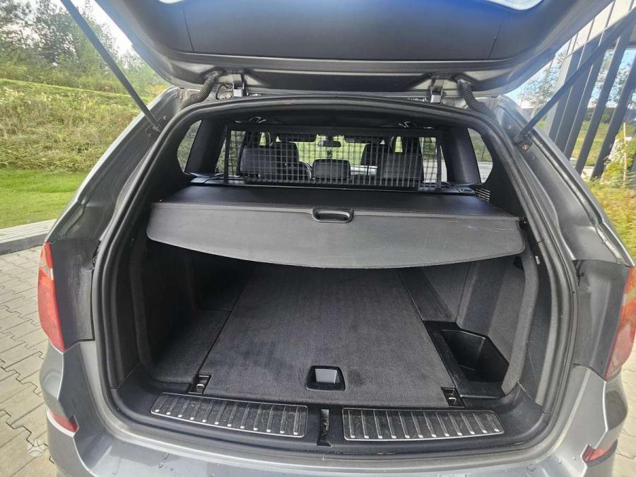 Grey BMW X3 2012 in Vilnius, with an engine capacity of 2.00 L and mileage of 291 thousand km for 10800 €, photo 24 on AUTOMOTO.COM.LV